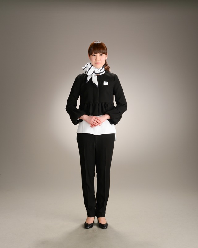 "Unobtrusive and comfortable": Isetan Shinjuku store's uniforms are ...