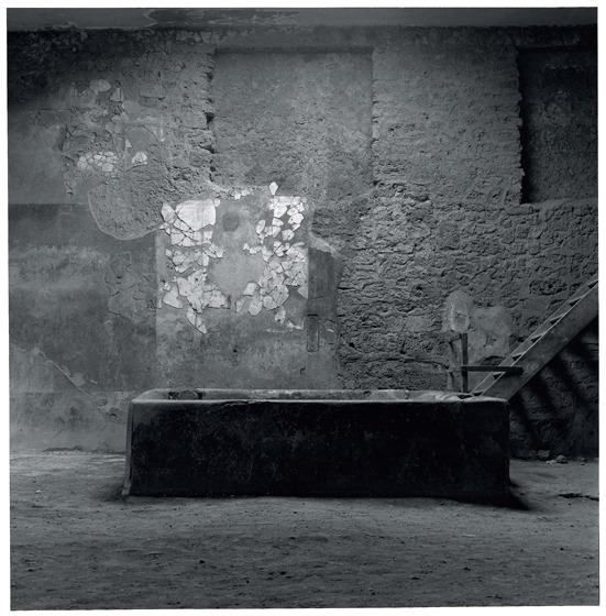 [PHOTO] A photo exhibition featuring black-and-white photographs by ...