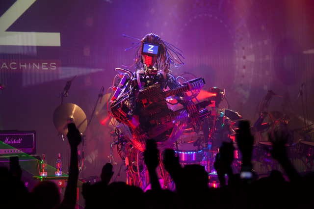 Digital x Kawaii Culture Collaboration! AMOYAMO Performs Live with a ...