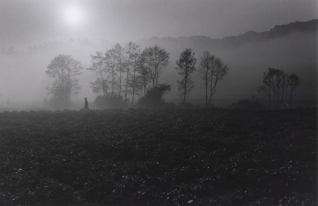 [PHOTO] A photo exhibition featuring black-and-white photographs by ...