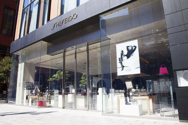 Stuart Weitzman opens a limited-time store at The Ginza. Limited ...