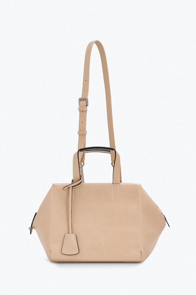 Loewe's 2014 Spring/Summer collection focuses on origami bags | PHOTO(7 ...