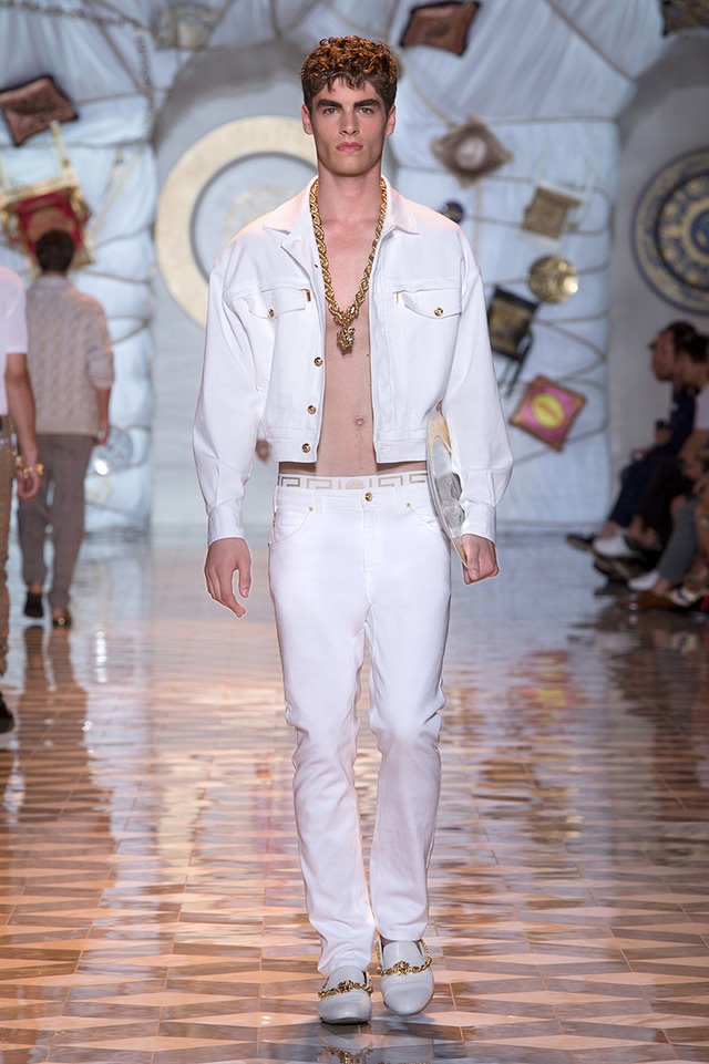 Versace-style on the streets of Havana, Cuba [SS15 Men's] | PHOTO(13/49 ...