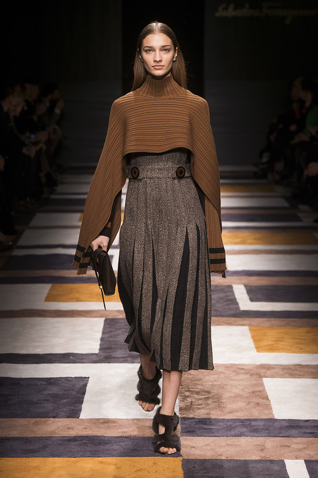 Ferragamo's swaying straight lines [2015-16 Fall/Winter Women's ...
