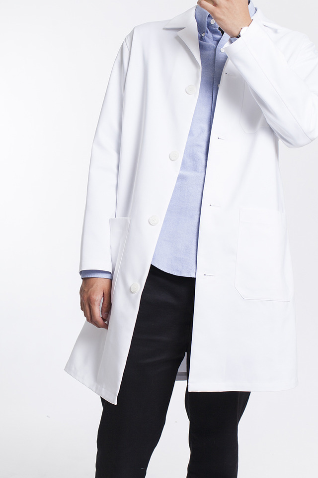 Pre-orders sold out in two days. Simple and practical lab coats, a ...