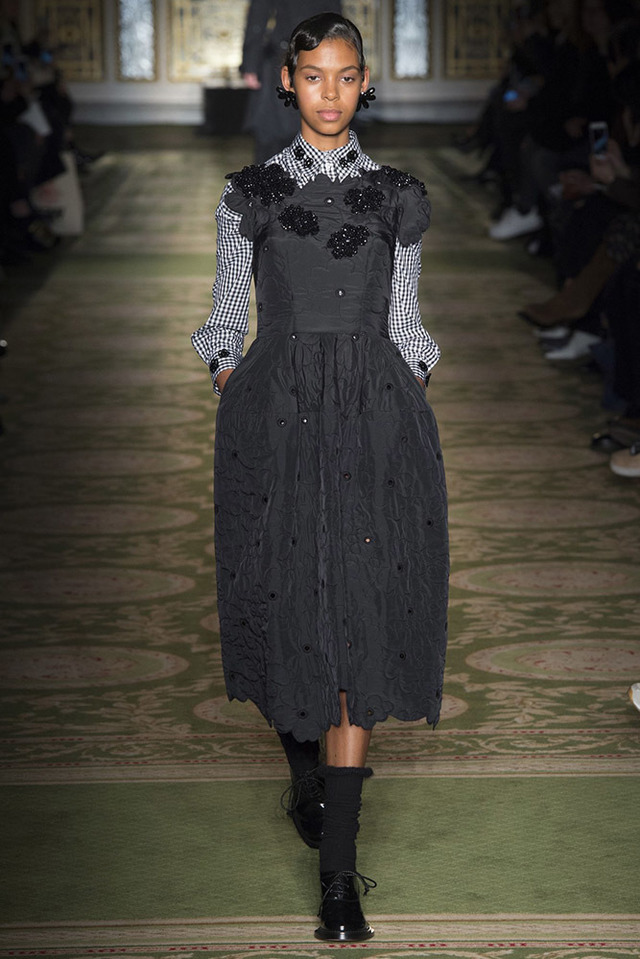 Beautiful armor for the modern fighting woman, Simone Rocha [Women's ...