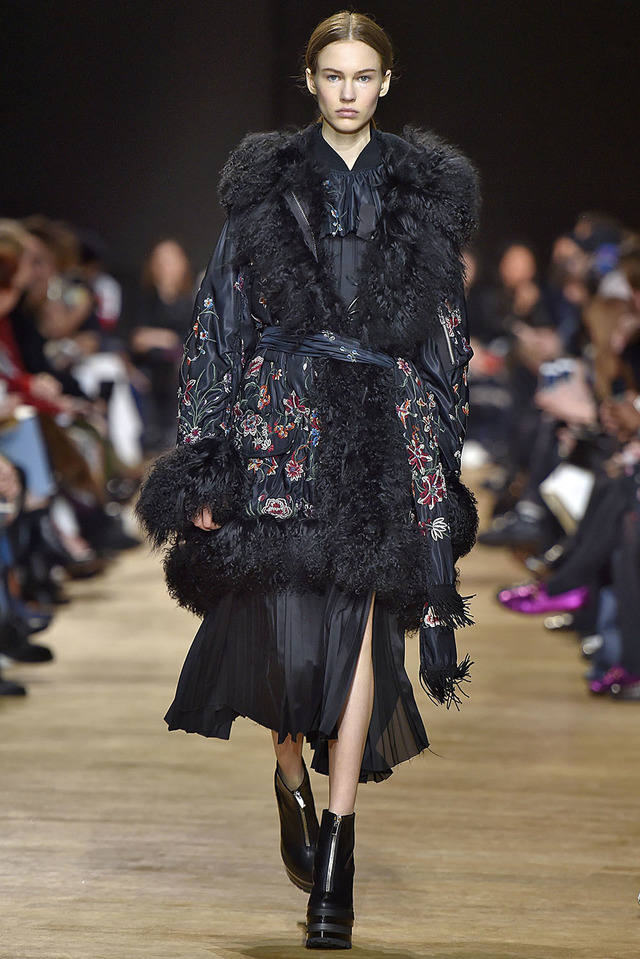 Sacai's ever-changing wardrobe: a hybrid that never stops [Women's Fall ...