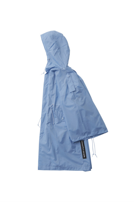 Beautiful People: Colorful raincoats and tote bags to make rainy days ...