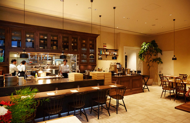Enjoy gourmet food and shopping at TRUNK (HOTEL). Memorable brunch ...