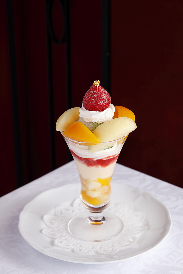 Enjoy four parfaits made with mango, fig, peach, and strawberry at ...