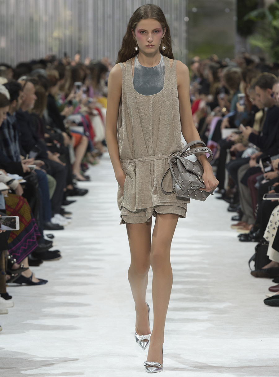 Valentino: From parallel worlds to free-flowing fantasy [Women's Spring ...