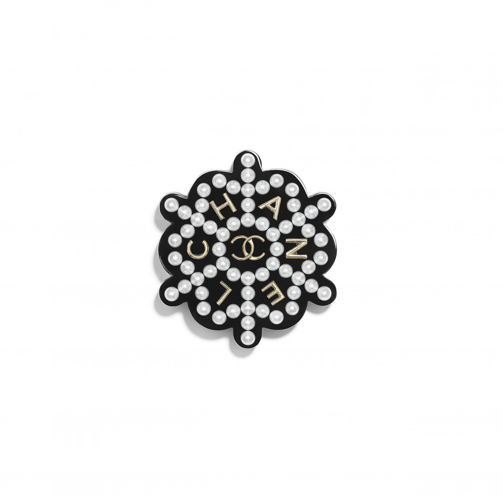 Chanel launches winter capsule collection for the slopes | PHOTO(21/27 ...