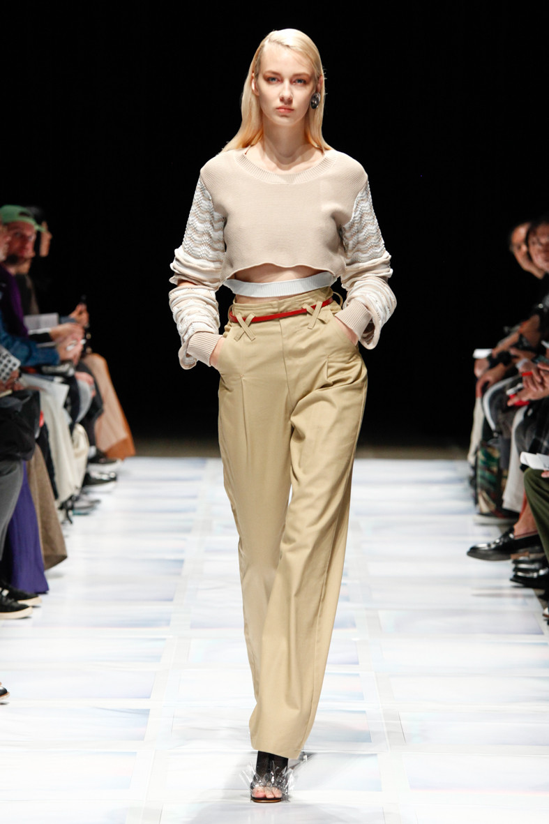 Mari Odaka's malamute showcases threads of memory in her first show ...
