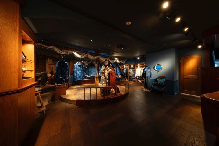 "PORTER CLASSIC GINZA" by Yohei Taneda and Toho Visual Arts, with the ...