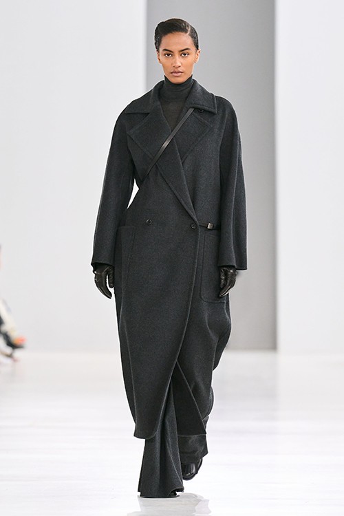 [LOOK] Max Mara unveils its Fall/Winter 2024 collection | PHOTO(15/49 ...